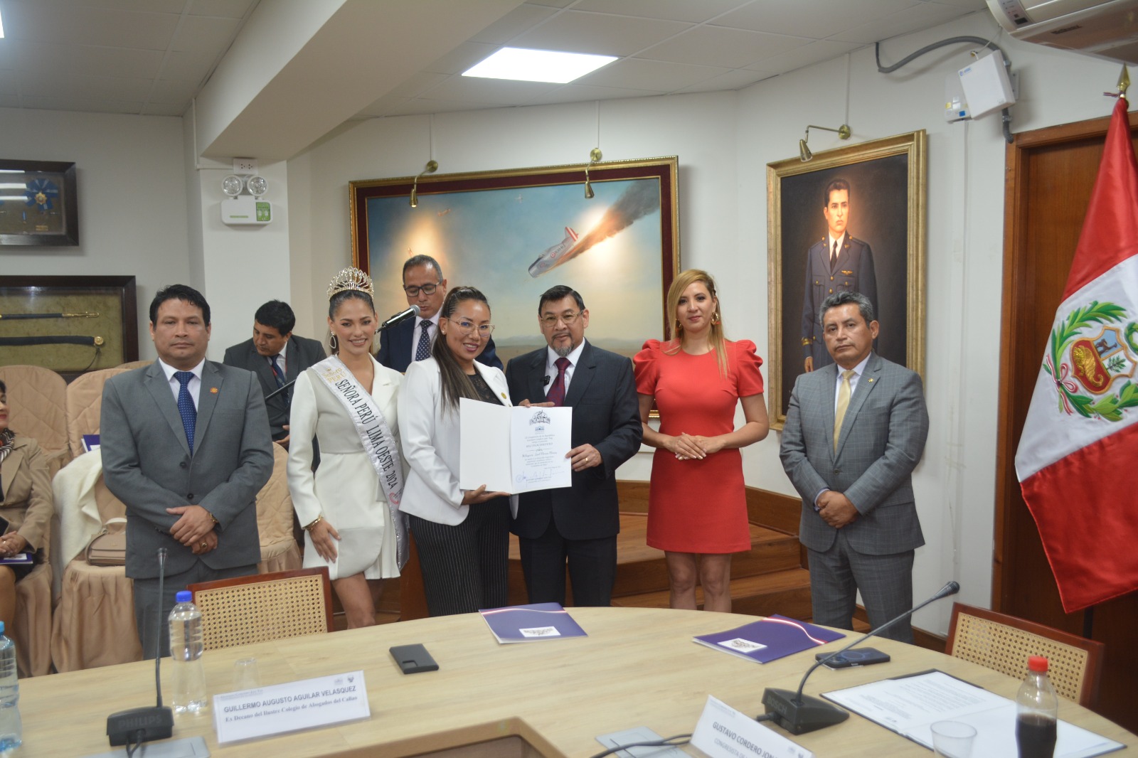 Dra. Milagros Jael Flores Flores es reconocida en el Congreso de la ...